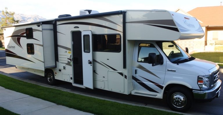 32ft Coachmen Freelander RV - Canyon Party Rental